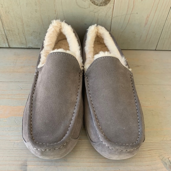 UGG | Shoes | Ugg Ascot Wide Gray T Suede Sheepskin Moccasin Slippers ...